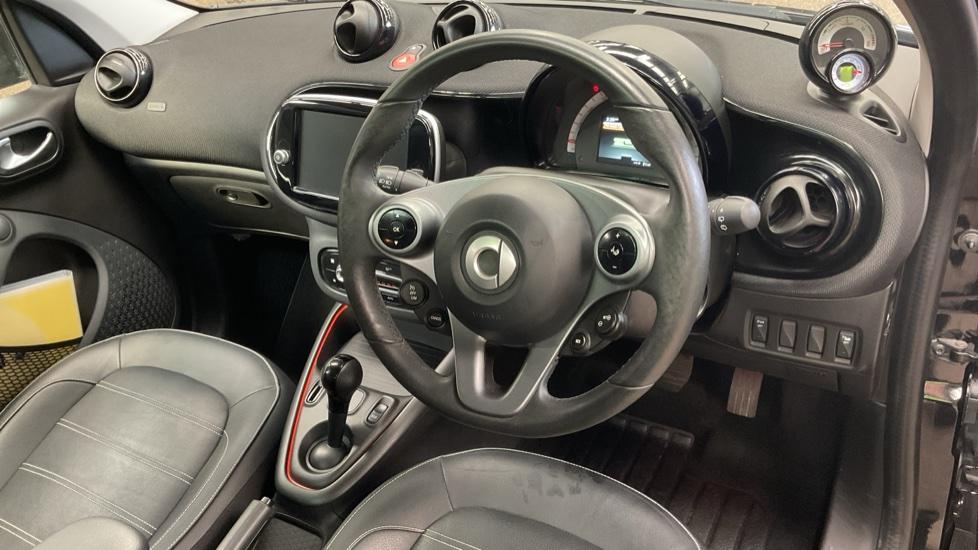Used 2022 BLACK smart forfour 60kW EQ Exclusive 17kWh 5dr Auto [22kWch ...