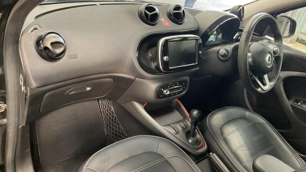 Used 2022 BLACK smart forfour 60kW EQ Exclusive 17kWh 5dr Auto [22kWch ...