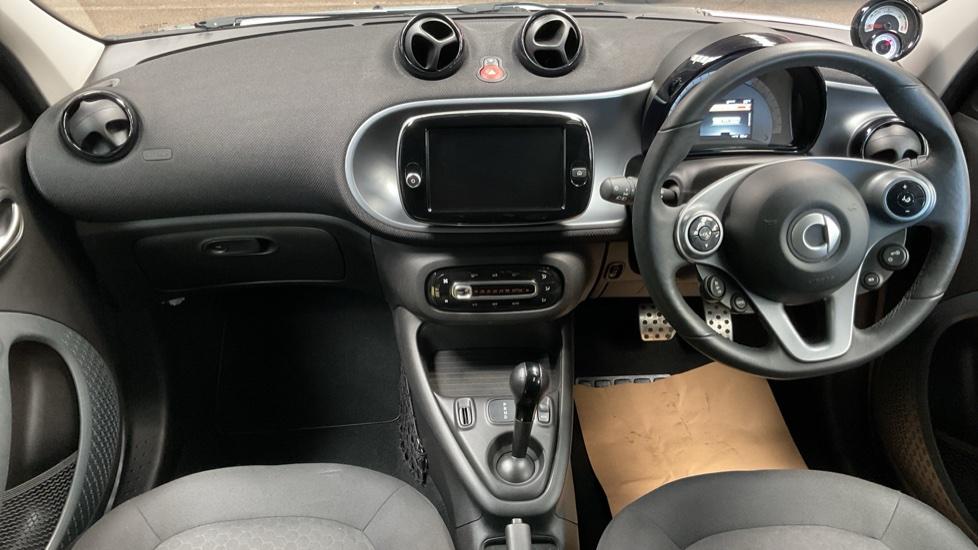 Used 2022 SILVER smart forfour 60kW EQ Premium 17kWh 5dr Auto [22kWch ...
