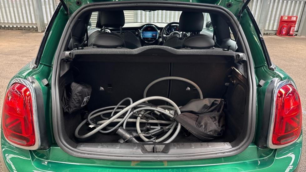 Used 2021 GREEN MINI Hatchback 135kW Cooper S Level 2 33kWh 3dr Auto ...