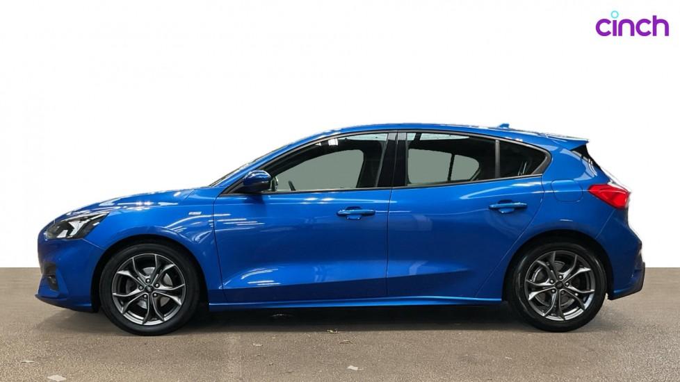 Used 2019 BLUE Ford Focus 1.5 EcoBoost 150 ST-Line 5dr Auto, 50,156 ...