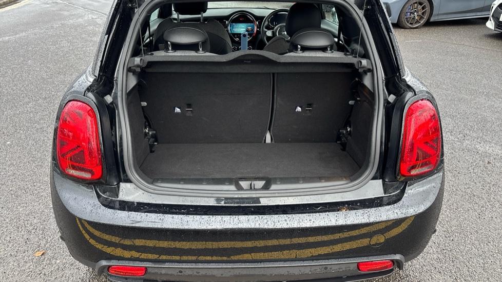 Used 2022 BLACK MINI Hatchback 135kW Cooper S Level 2 33kWh 3dr Auto ...