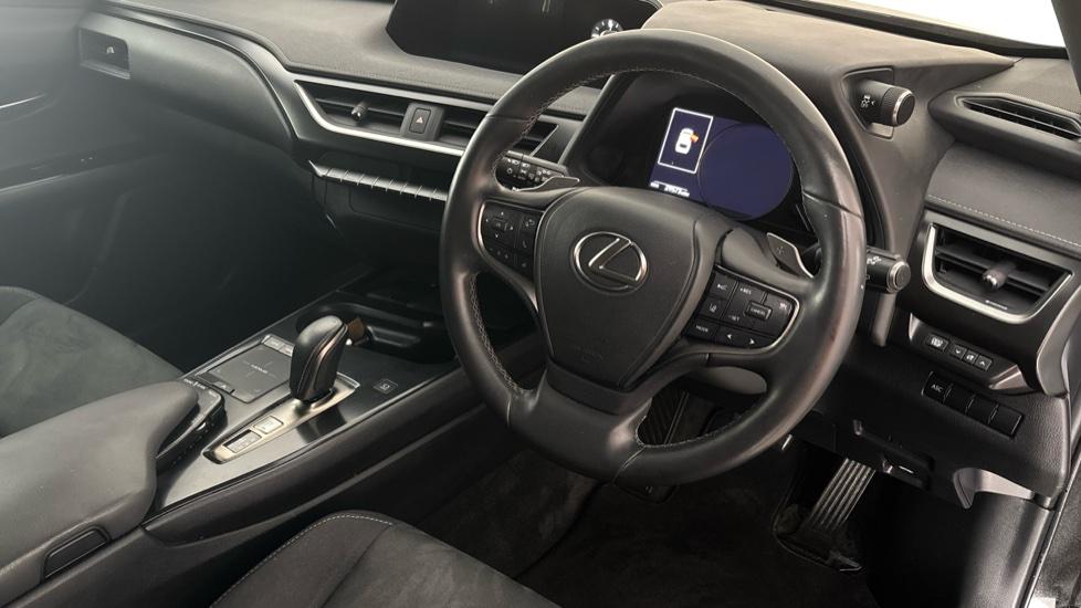 Used 2022 BLACK Lexus UX 300e 150kW 54.3 kWh 5dr E-CVT, 29,573 miles ...