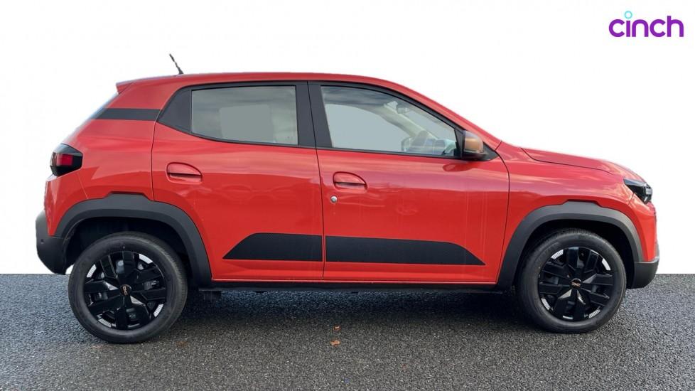 Used 2024 RED Dacia Spring 27kWh Extreme 65 48kW 5dr Auto, 1,356 miles ...